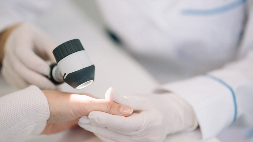 Rekomendasi Dokter Spesialis Kulit Banyuwangi, dr. Tutik, Sp. DV ...